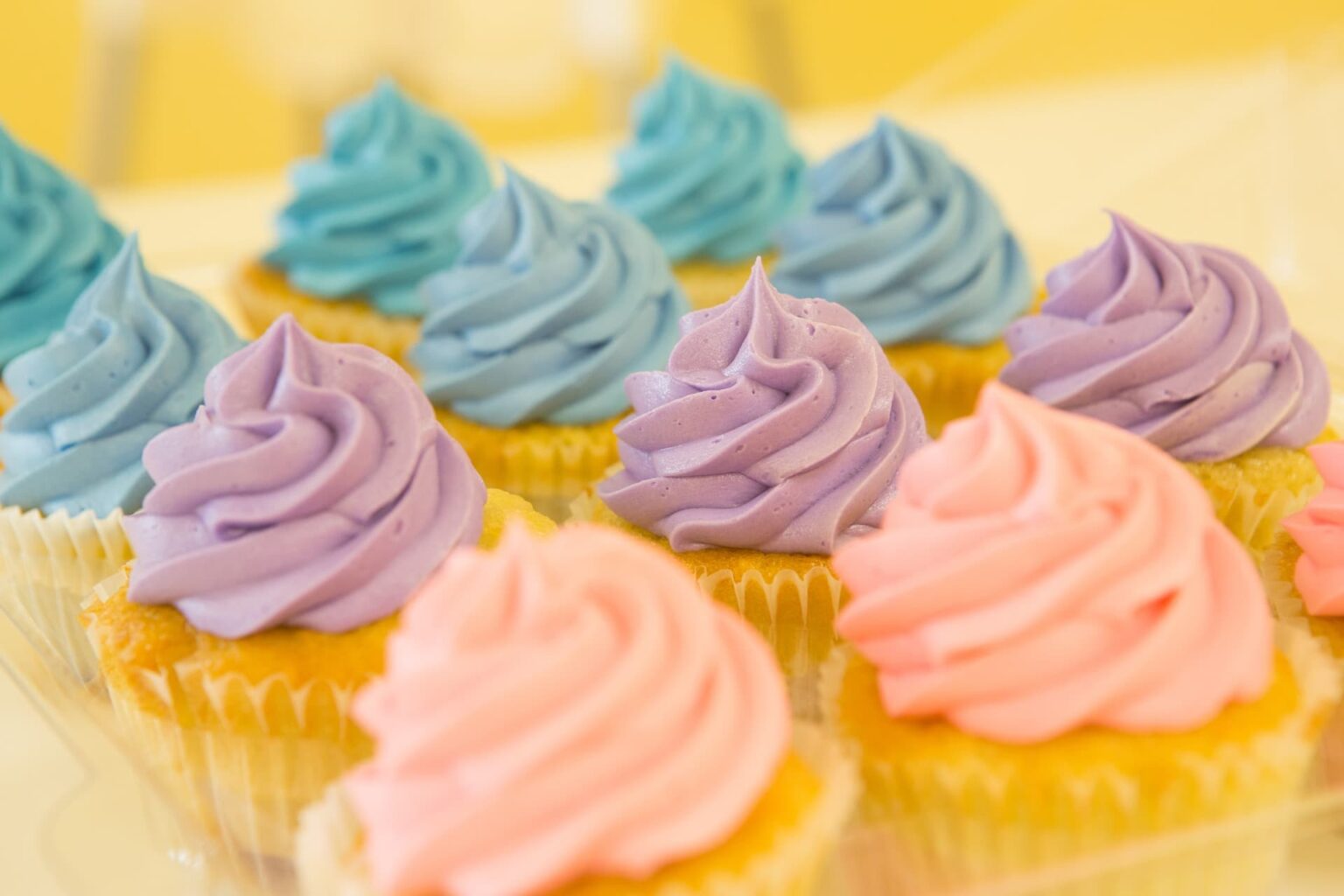 Do Cats Like the Taste of Sweet Things? Vet-Approved Facts & Safety ...
