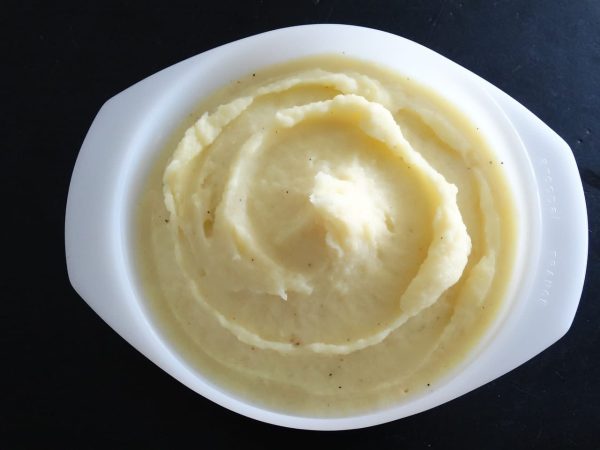 Can Cats Eat Mashed Potatoes? Vet-Verified Nutrition Facts & Safety ...
