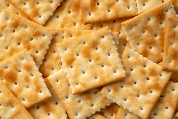 Can Cats Eat Crackers? Vet-Verified Facts & Safe Alternatives - Catster