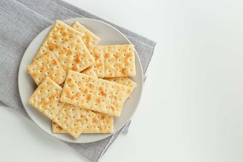 Can Cats Eat Crackers? Vet-Verified Facts & Safe Alternatives - Catster