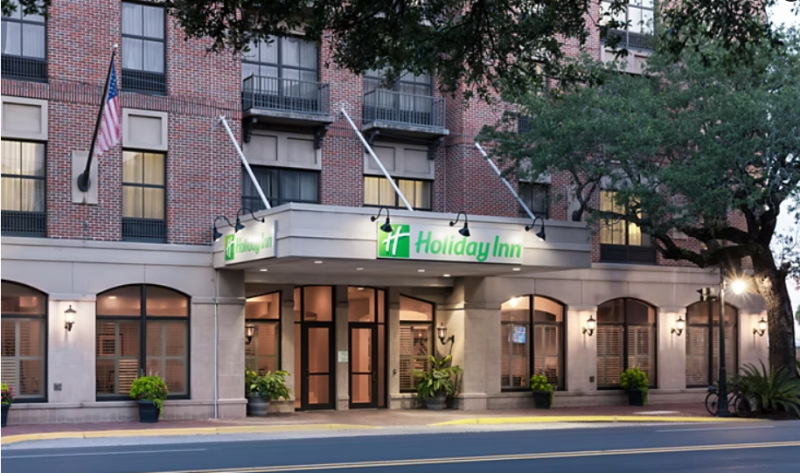 20 Pet-Friendly Hotels in Savannah Georgia (2026 Update) - Catster