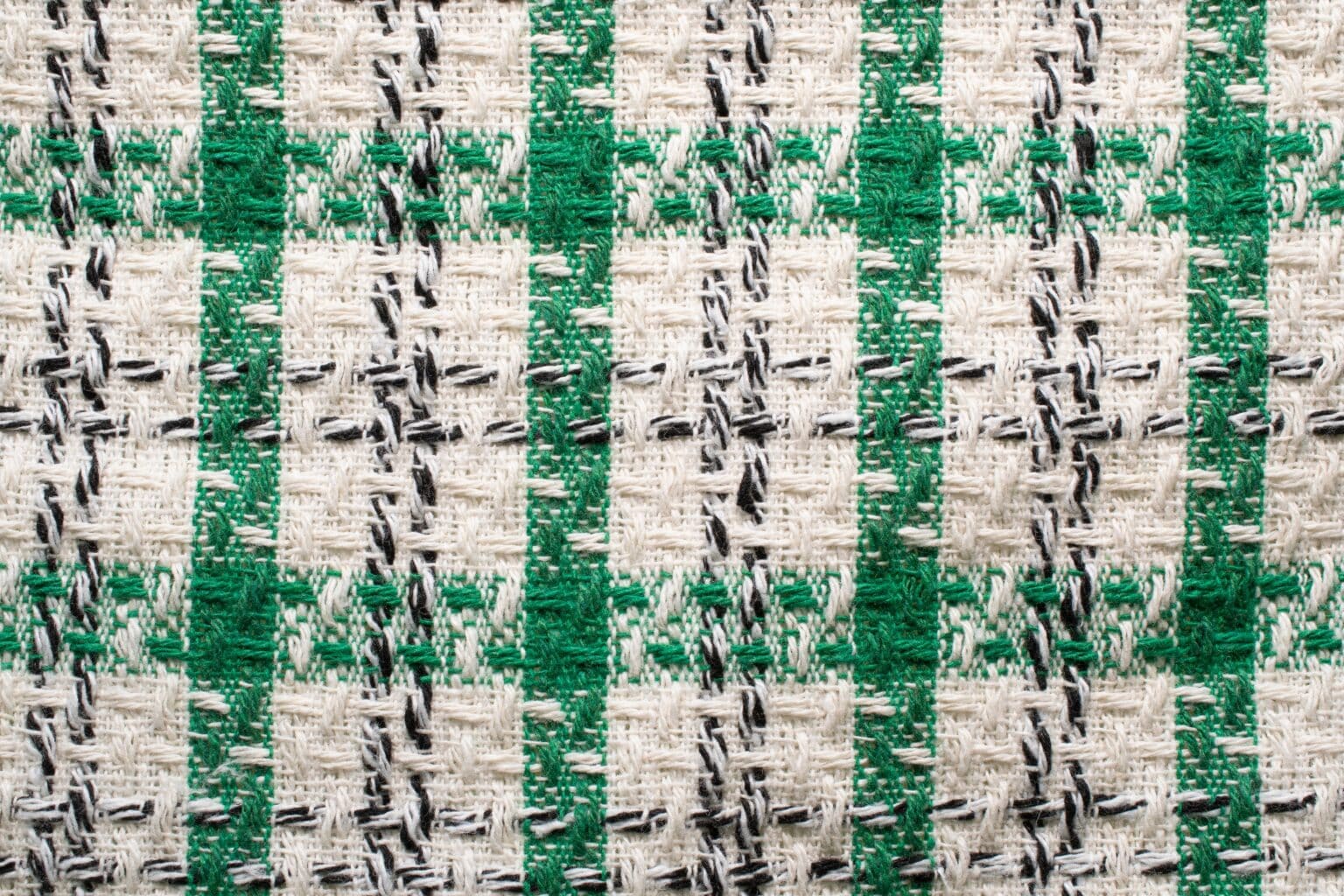 The Best & Worst Fabrics for Repelling Cat Fur (With Pictures) - Catster